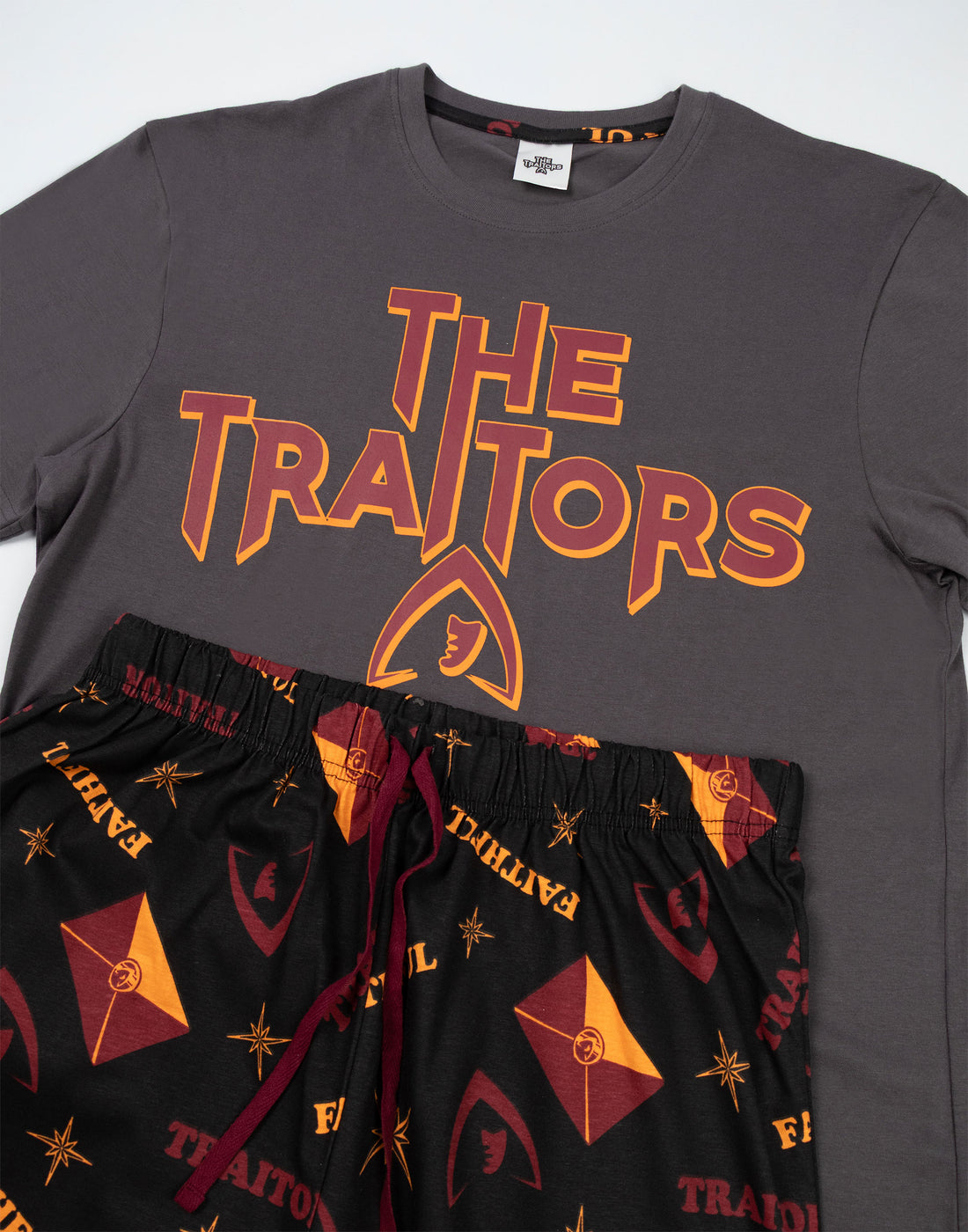 The Traitors Logo Mens Black Short Sleeve Long Leg Pyjama Set — Vanilla ...
