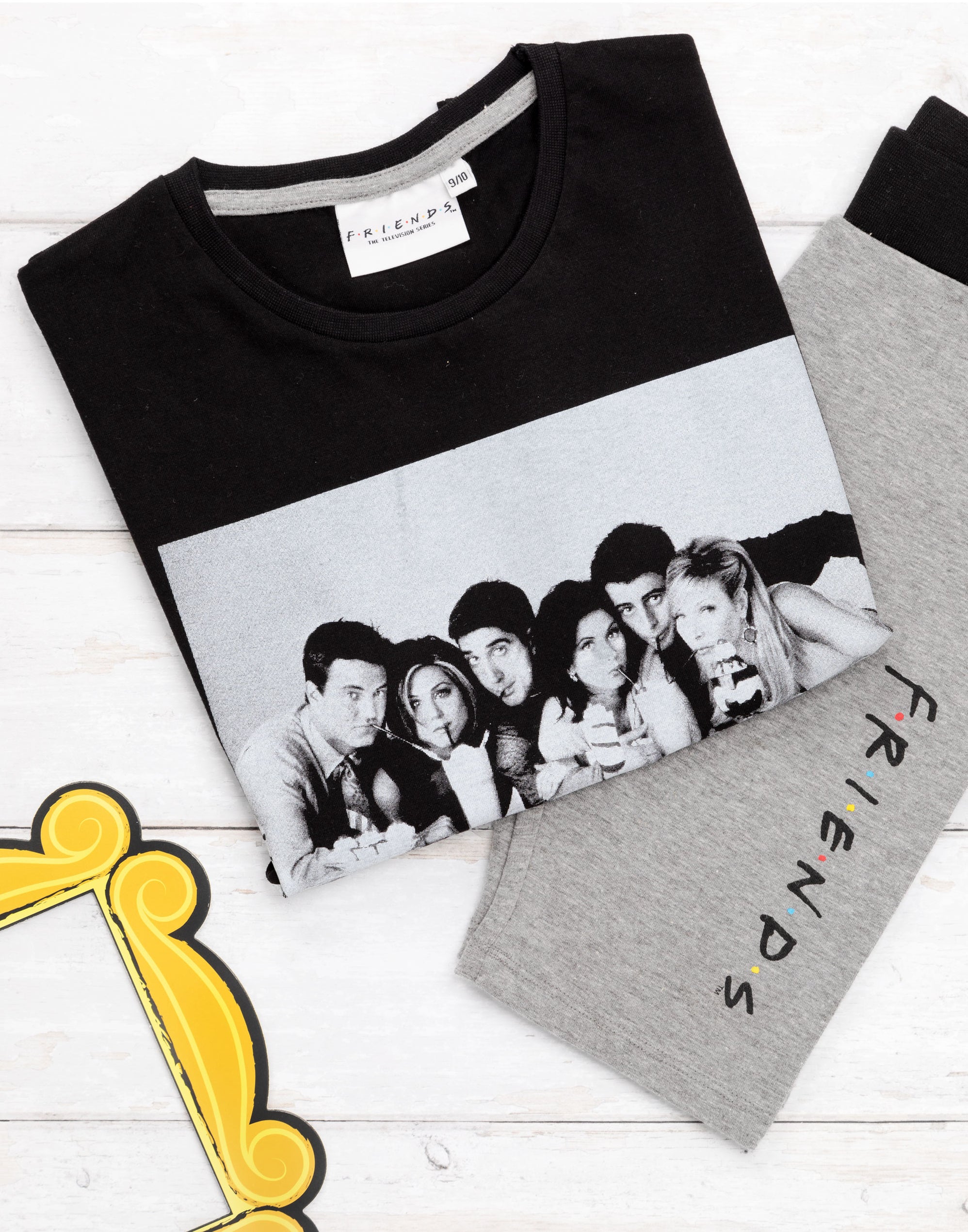 Friends Pyjamas For Girls TV Series Cycling Short & T-Shirt Set - Blac ...