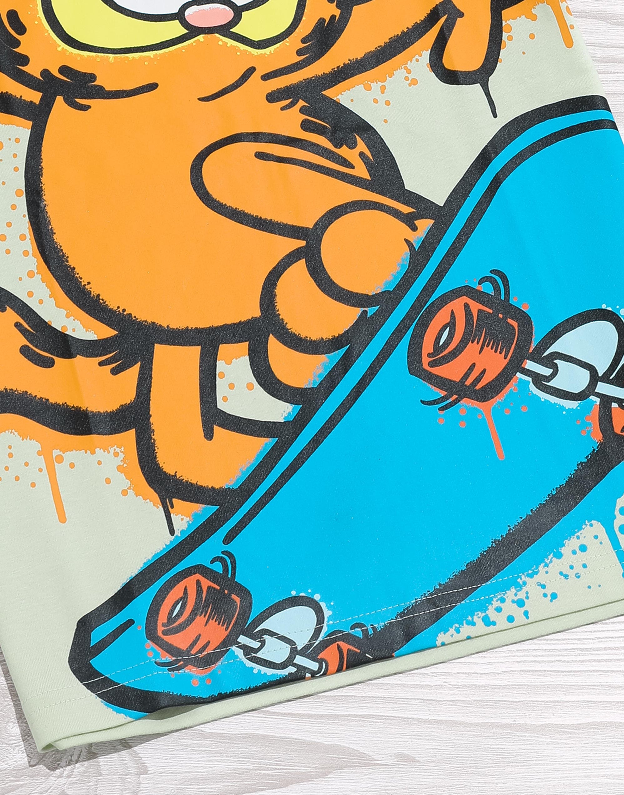 Garfield Skateboard Kids T-Shirt — Vanilla Underground