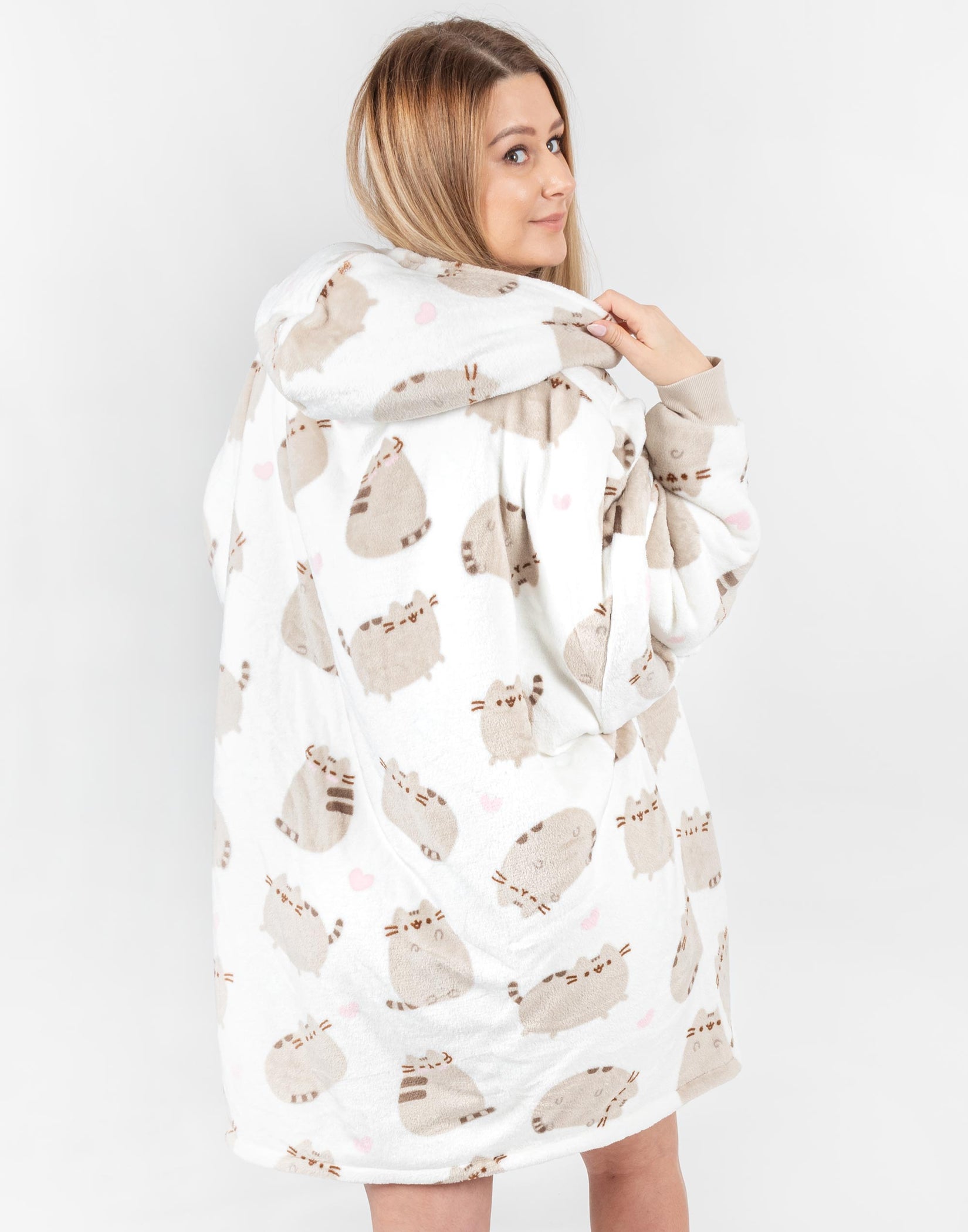 Pusheen The Cat Adult 'VUddie' Oversized Blanket Hoodie — Vanilla ...